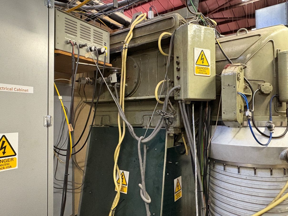 BALZERS / EVATEC BAK 1000 Evaporator used for sale price #293774224 ...