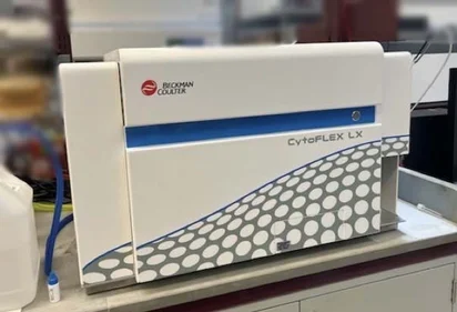 BECKMAN COULTER CytoFLEX Lab Equipment used for sale price #293801477 ...