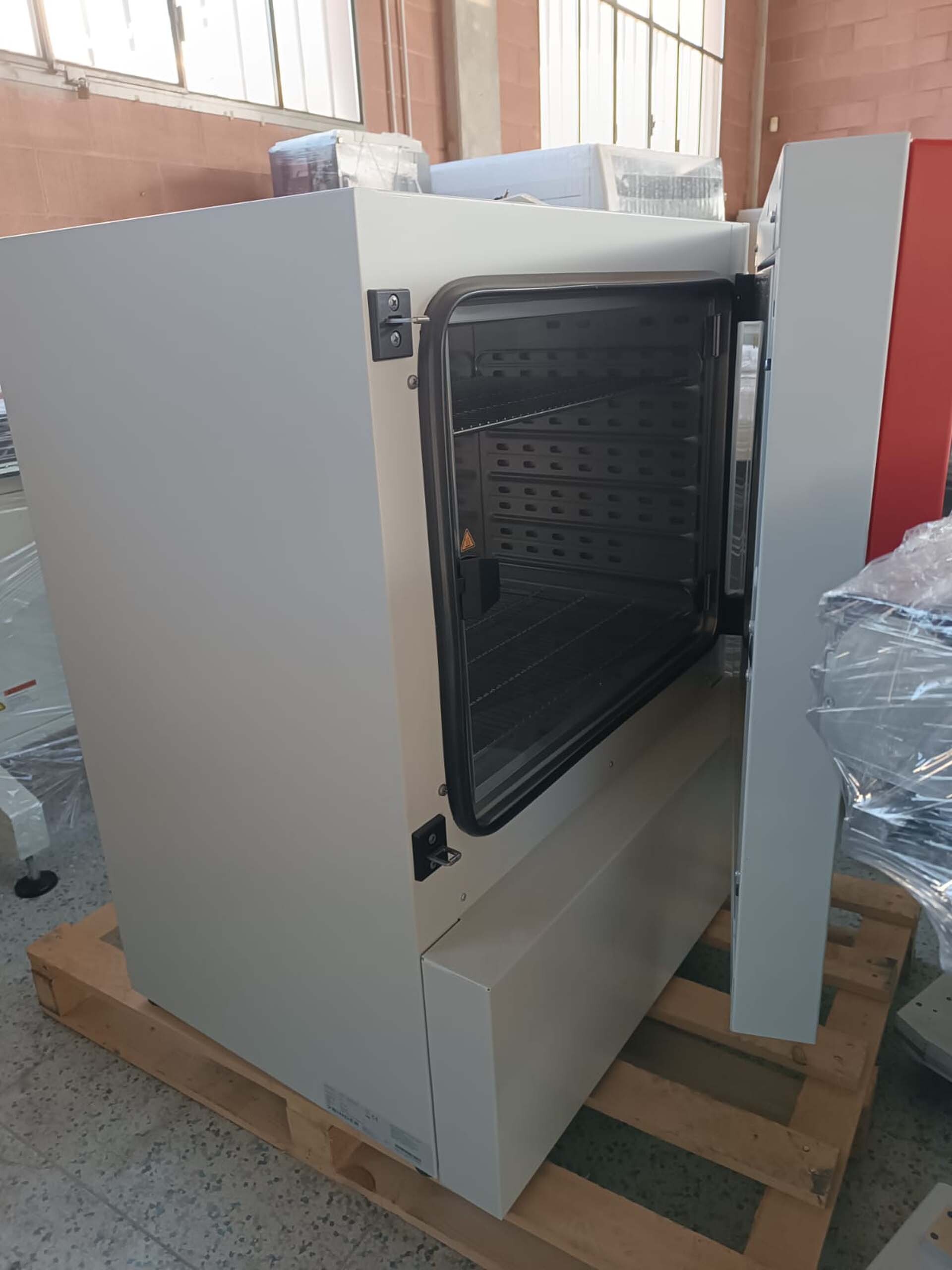 BINDER KB115 Oven / Furnace used for sale price #293697543 > buy from CAE