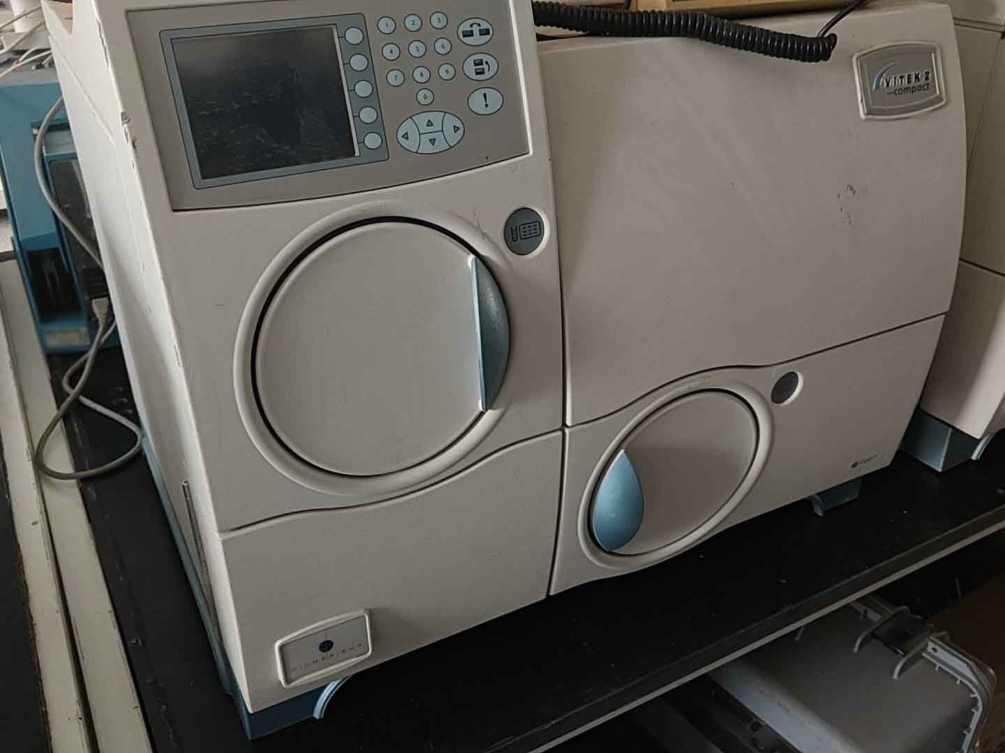 BIOMERIEUX Vitek 2 Compact 실험실 장비 & 액세서리 판매 가격 #293767908에 사용됨 > CAE에서 구매