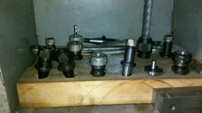 BRIDGEPORT V2XT Machine Tool used for sale price #9025963, 1996 > buy ...