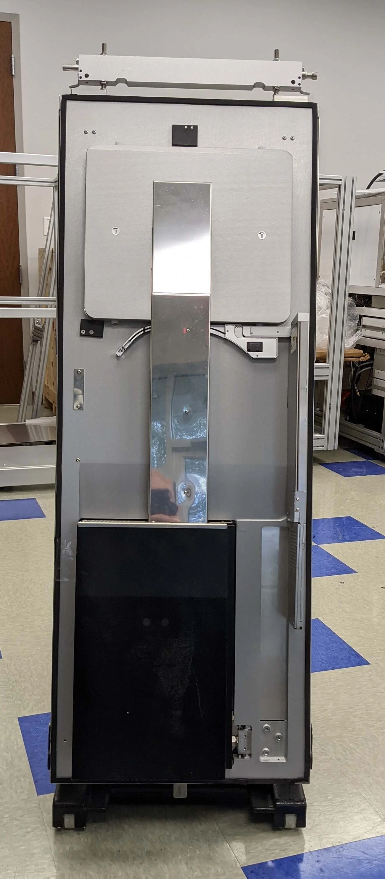 BROOKS AUTOMATION Fixload 6M Wafer Handler used for sale price #9354498 ...