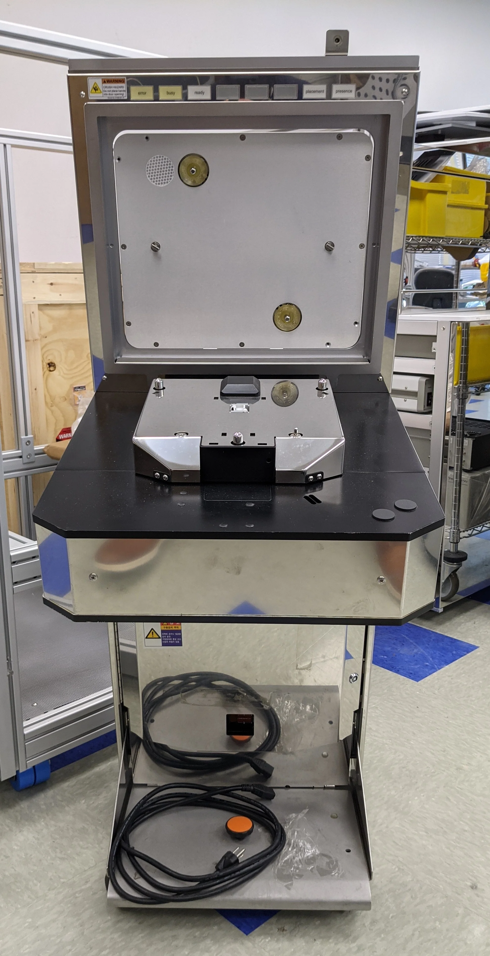 BROOKS AUTOMATION Fixload V6 Wafer Handler used for sale price #9354502 ...