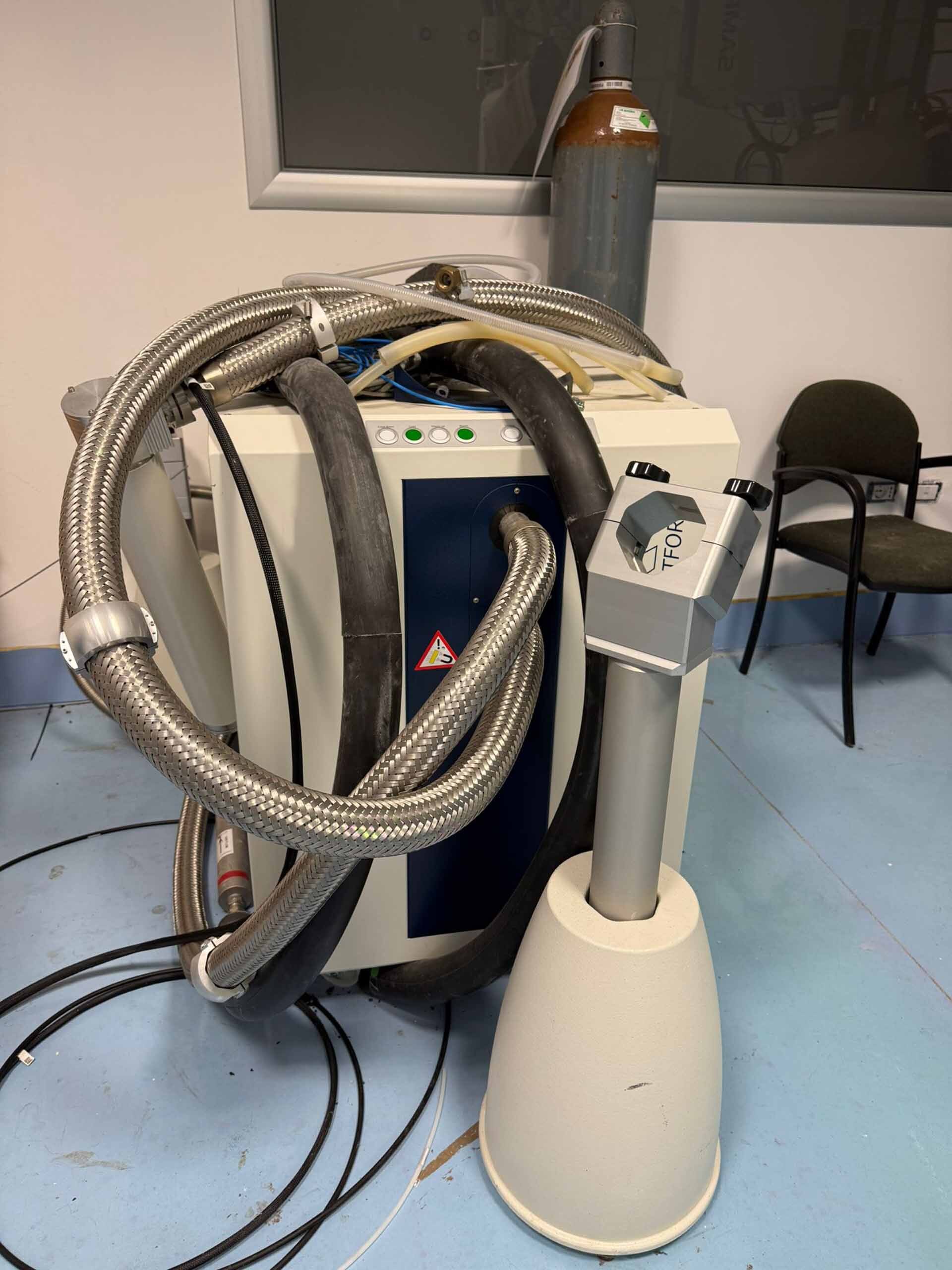 BRUKER Ascend 850 분광계 판매 가격 #293777878, 2014에 사용됨 > CAE에서 구매