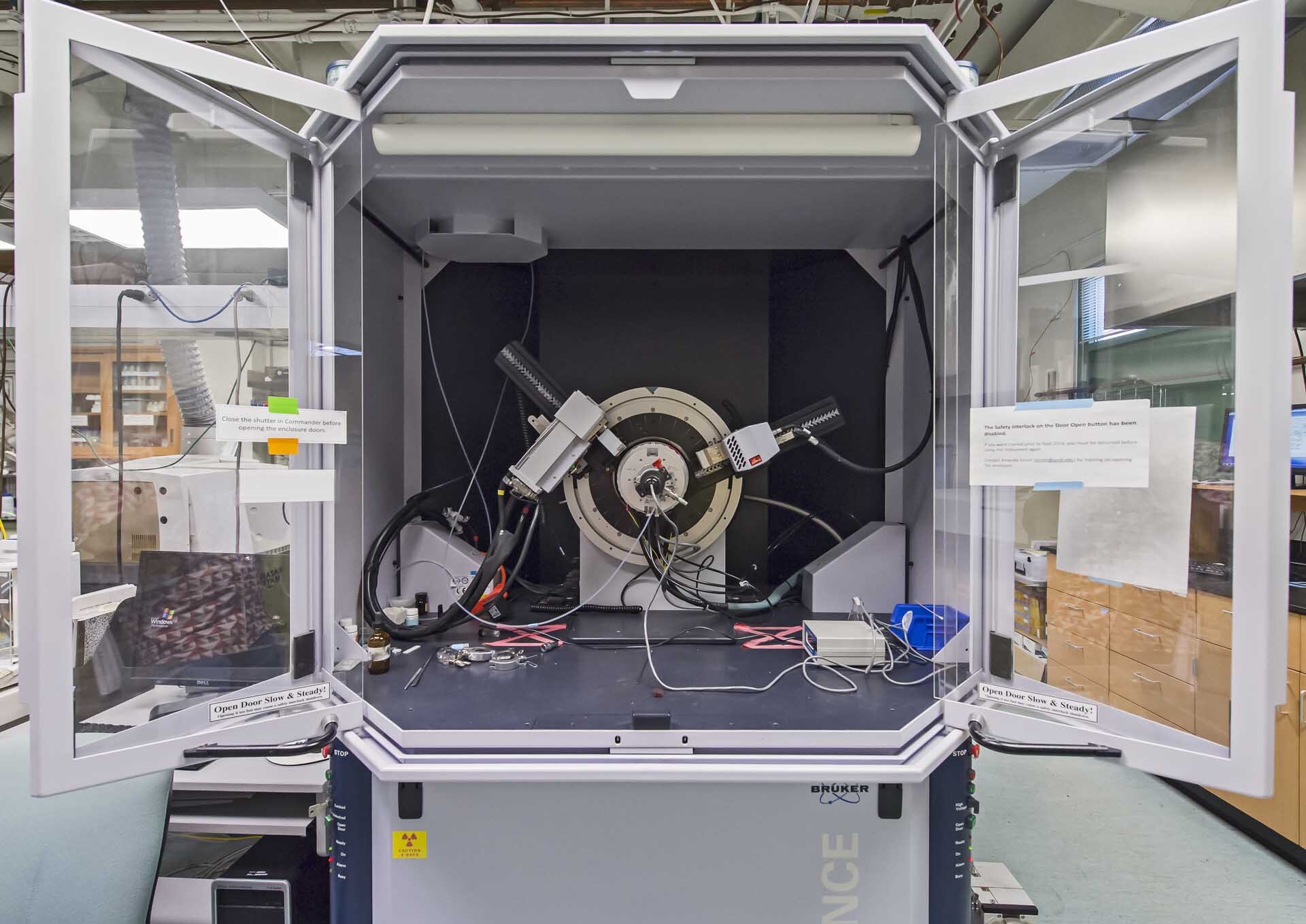 BRUKER D8 Advance X-ray Equipment used for sale price #9398688 > buy ...