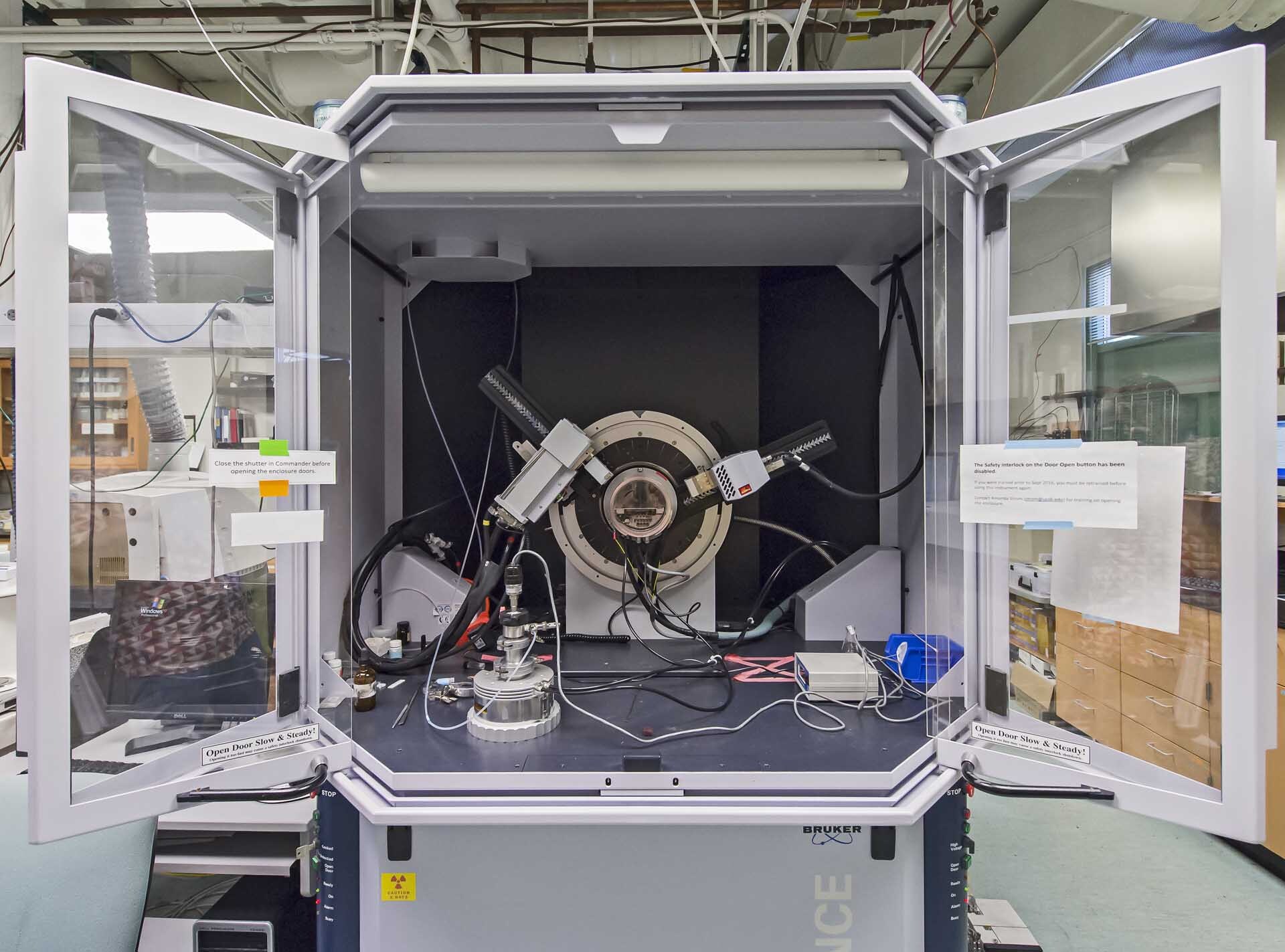 BRUKER D8 Advance X-ray Equipment used for sale price #9398688 > buy ...