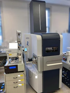 BRUKER timsTOF Pro Spectrometer used for sale price #293753991, 2018 ...