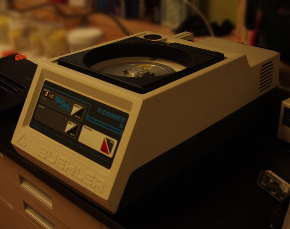 BUEHLER ECOMET III 웨이퍼 그라인더, 랩퍼 & 폴리셔 판매 가격 #185889에 사용됨 > CAE에서 구매