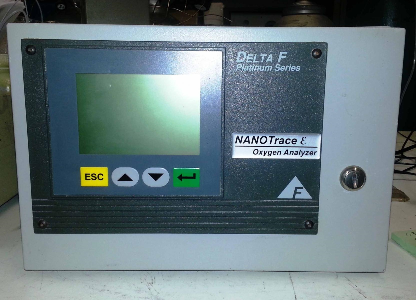 DELTA F DF550 NANOTrace Lab Equipment used for sale price #171433, 1995 ...