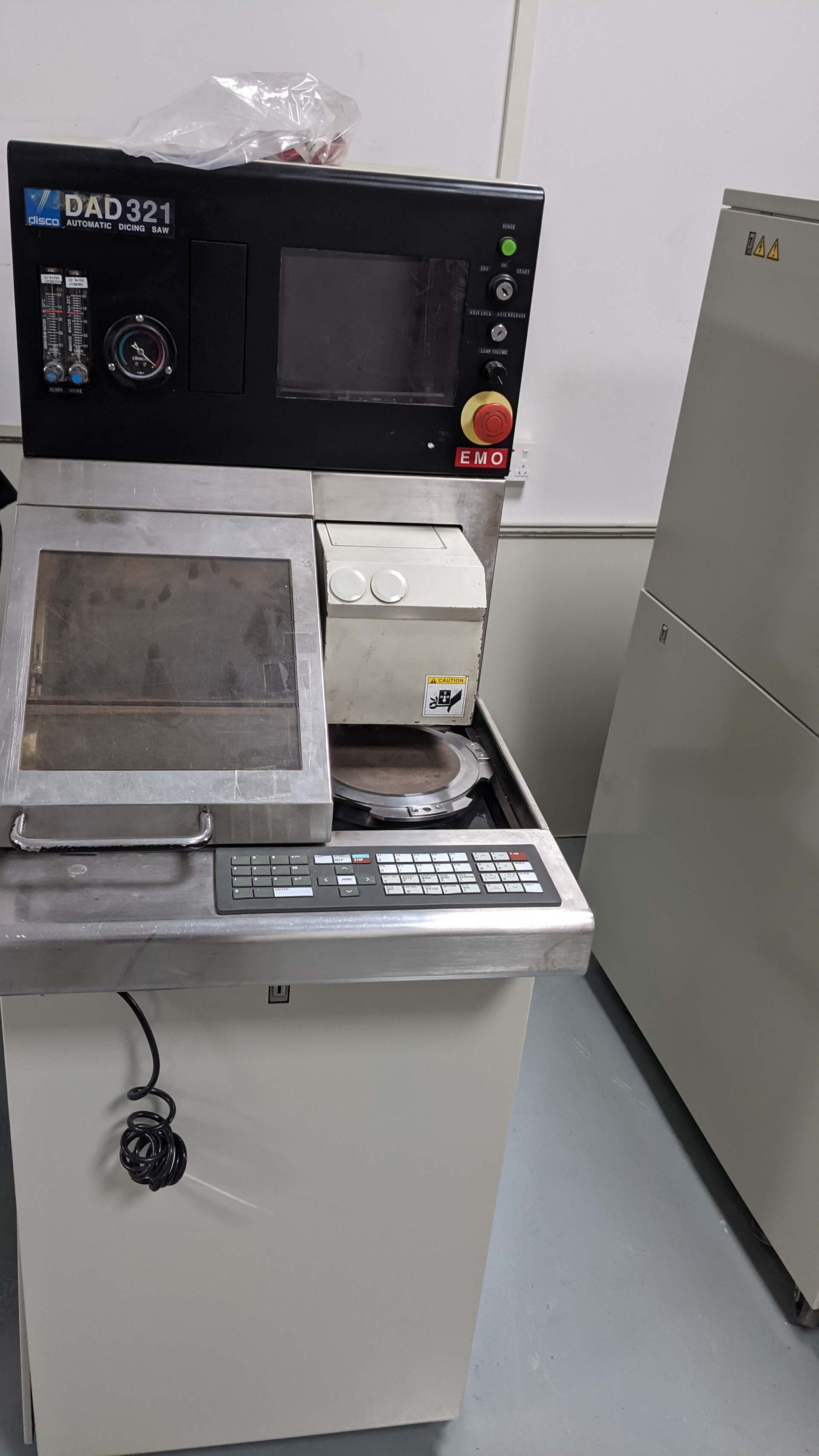 DISCO DAD 321 스크라이버 / 다이서 판매 가격 #293608733, 2000에 사용됨 > CAE에서 구매