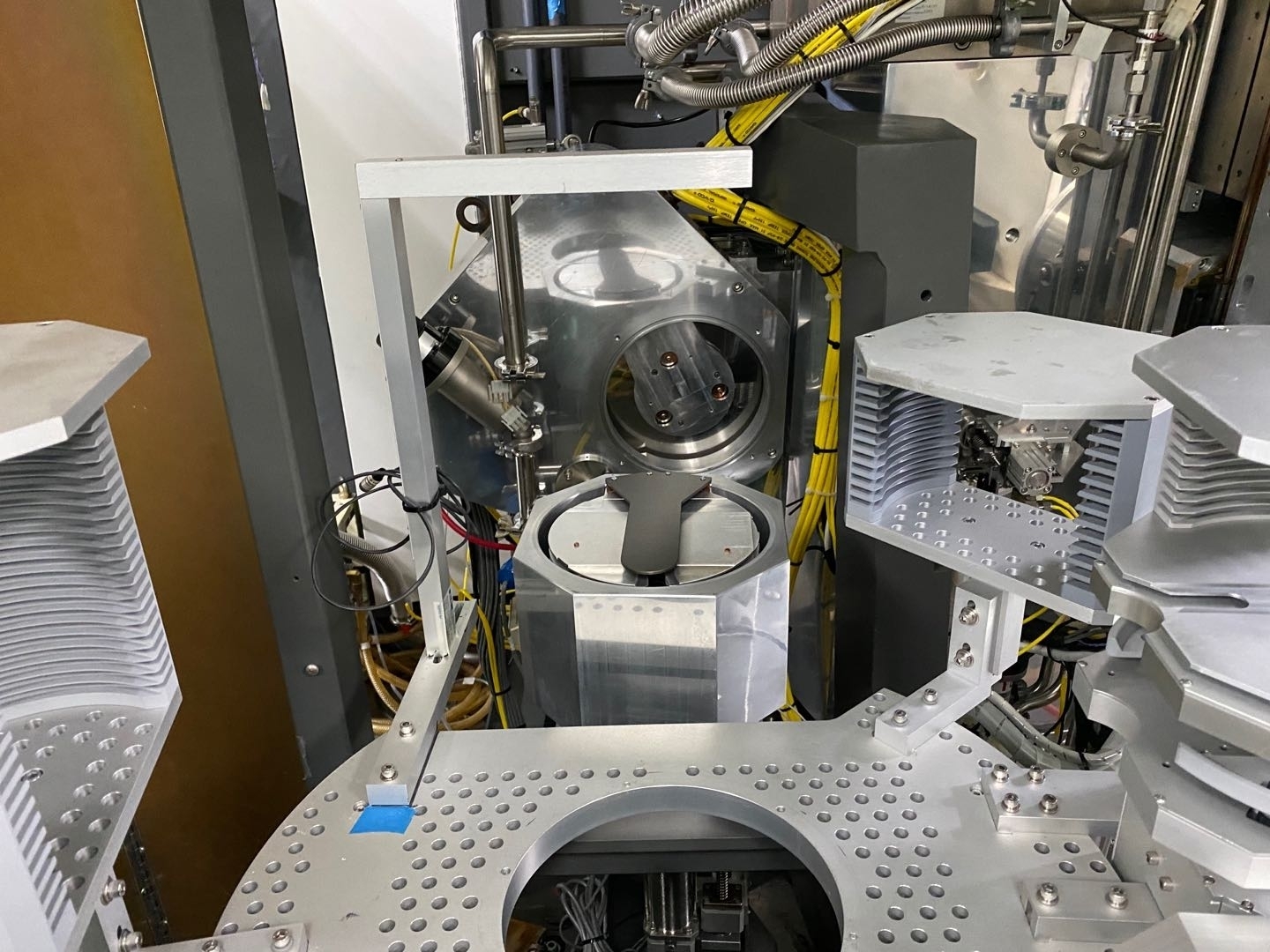 EATON NOVA / AXCELIS NV GSD-HE 用 待售的 價格 #9203805, 1997 > 購買 from CAE