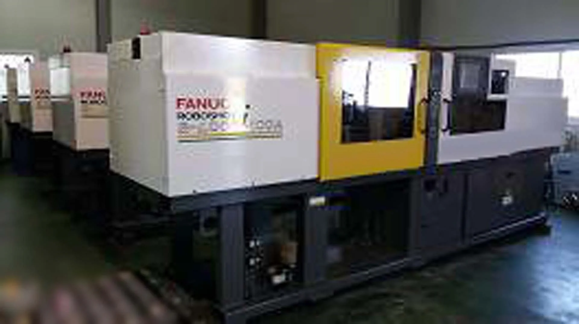 FANUC Roboshot S-2000i 100A 공작 기계 판매 가격 #9239022, 2004에 사용됨 > CAE에서 구매
