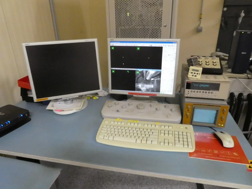 FEI Focused Ion Beam Scanning Electron Microscope (FIB-SEM) SEM used ...