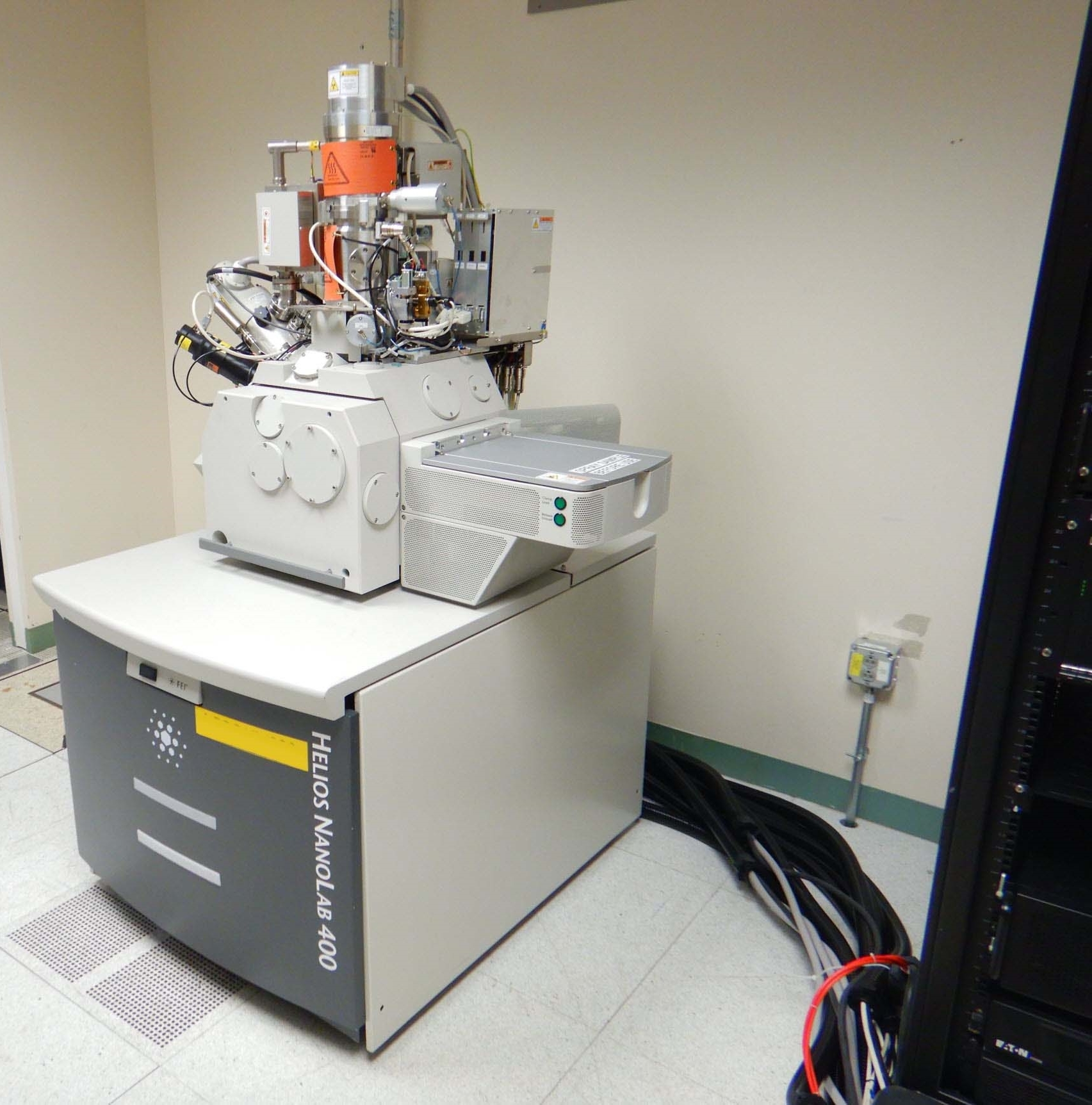 FEI Helios NanoLab 400 used for sale price #9262998, 2009 > buy from CAE
