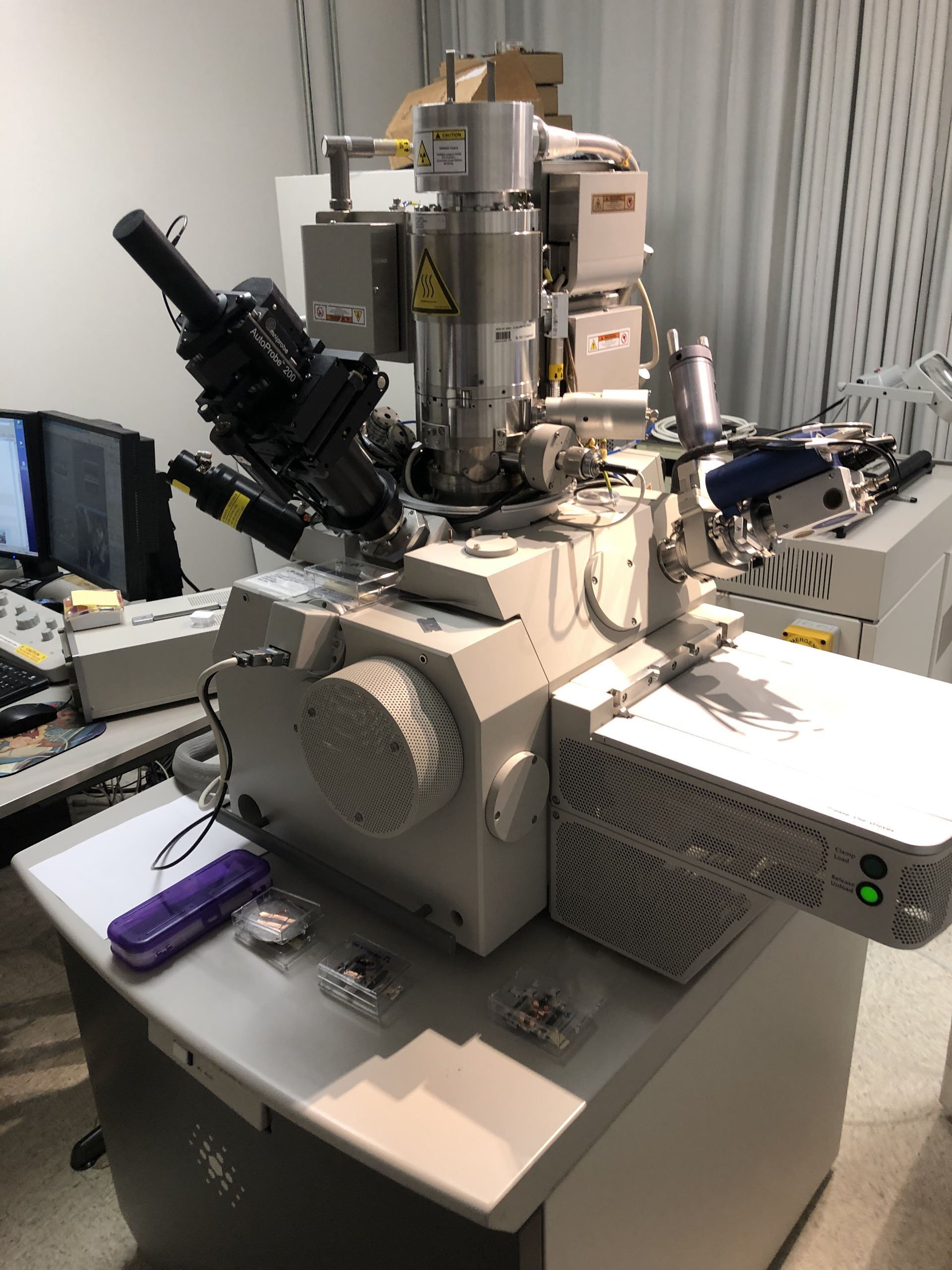 PHILIPS / FEI Strata 400S Ion Mill used for sale price #9386505 > buy ...