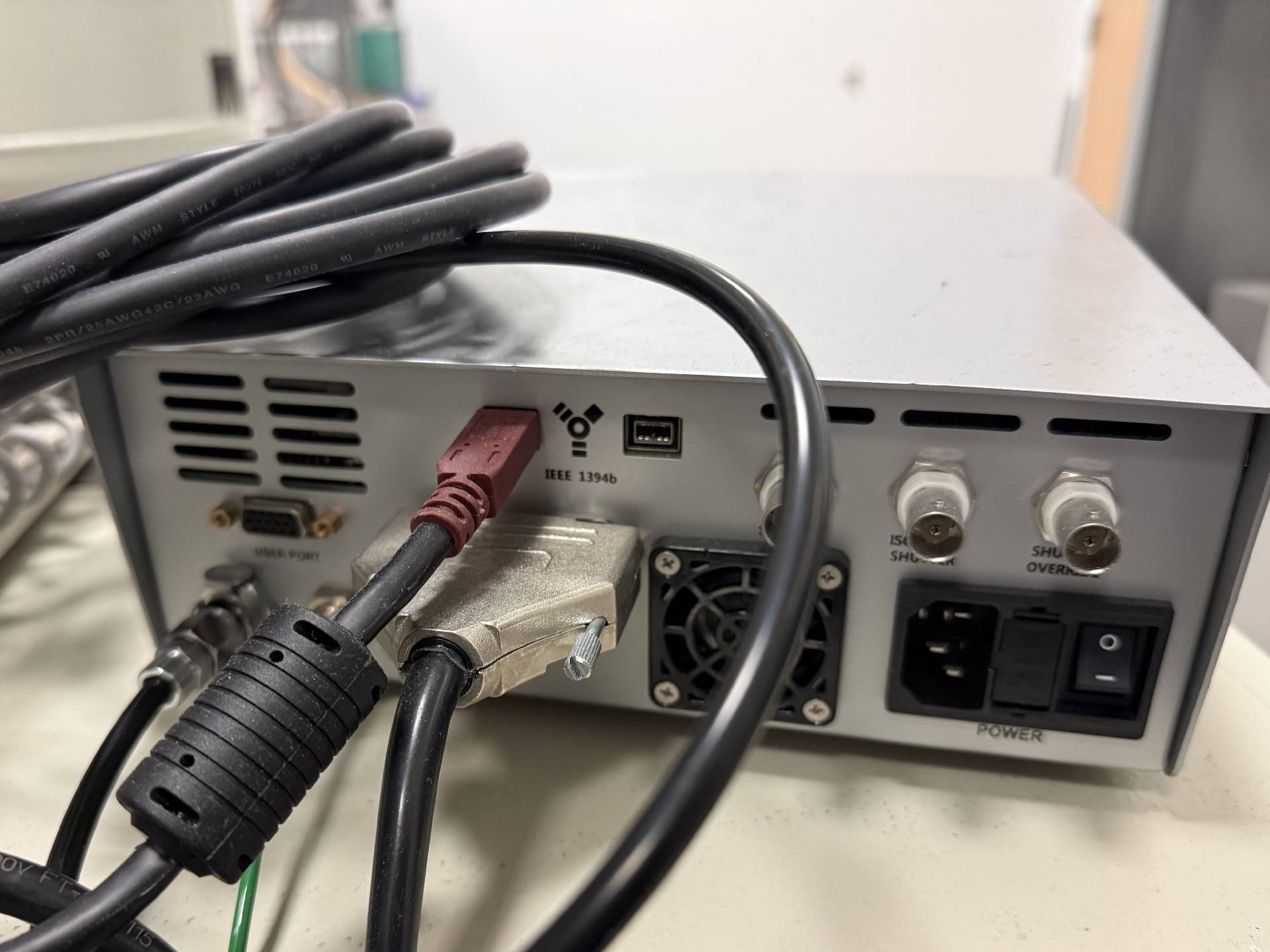 GATAN Orius SC200D 833 Microscope used for sale price #293818373, 2016 ...