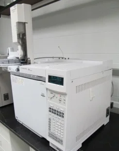 AGILENT / HP / HEWLETT-PACKARD / KEYSIGHT 6890N G1888 Spectrometer used ...
