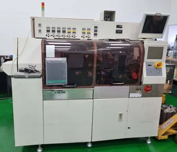 HITACHI / RENESAS CM 700 Die Attacher used for sale price #9388082 ...