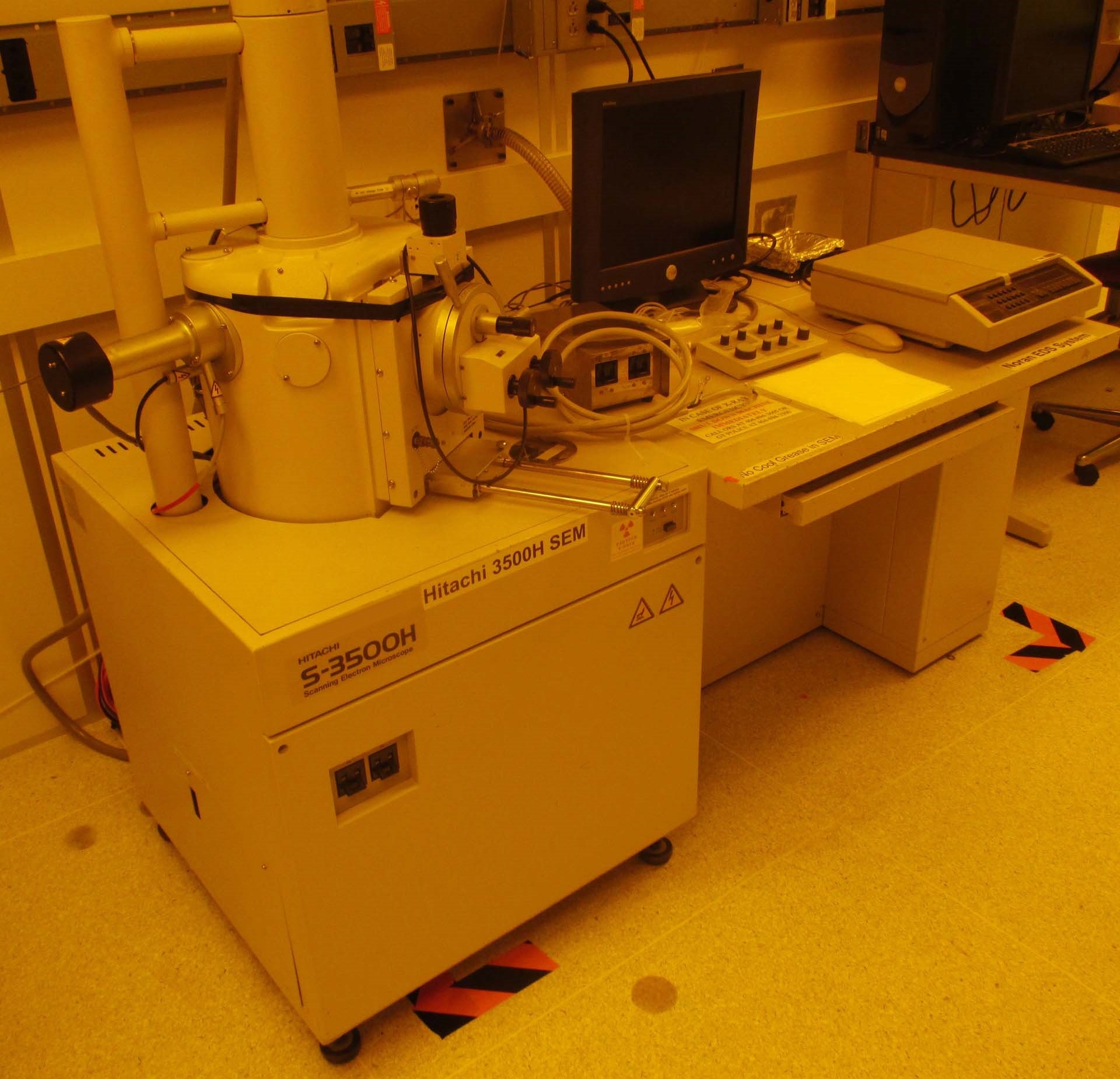 HITACHI S-3500 SEM used for sale price #9286928 > buy from CAE