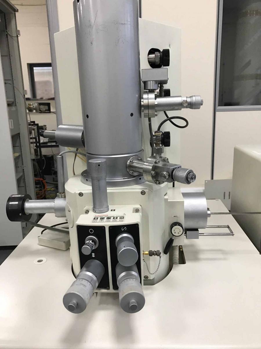 HITACHI S-4000 SEM used for sale price #9182088, 1989 > buy from CAE