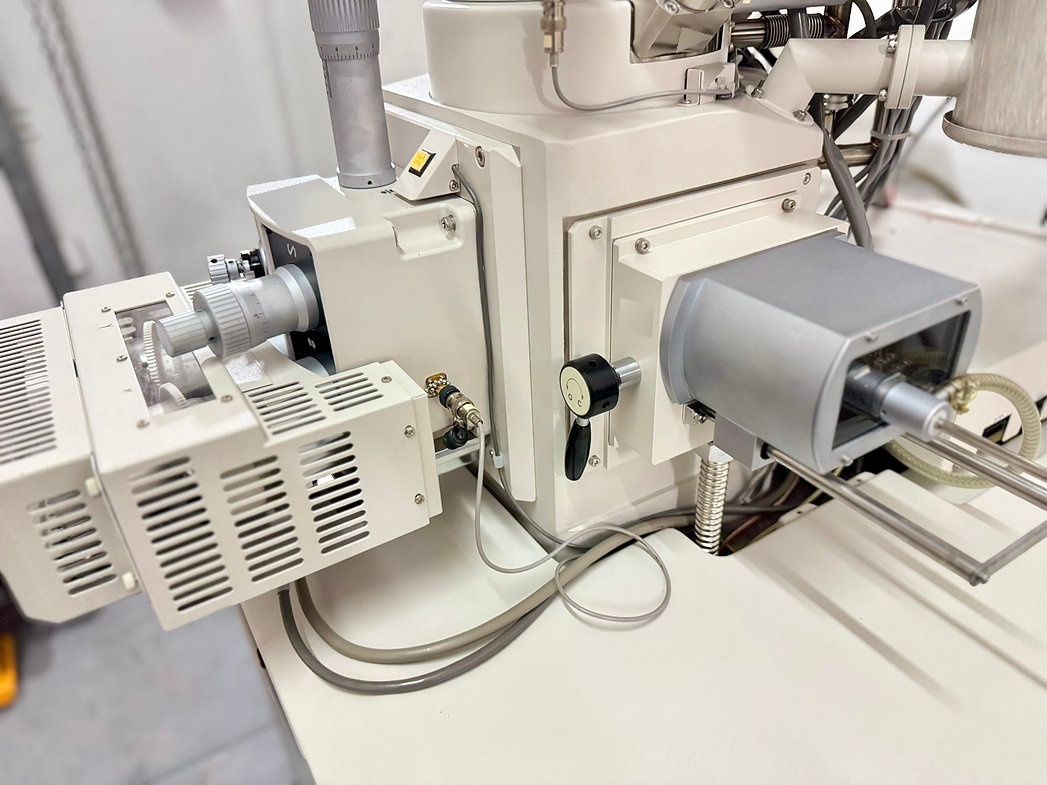 HITACHI S-4700 Type I SEM はセール価格 #293812845 で使用されています > CAE から購入