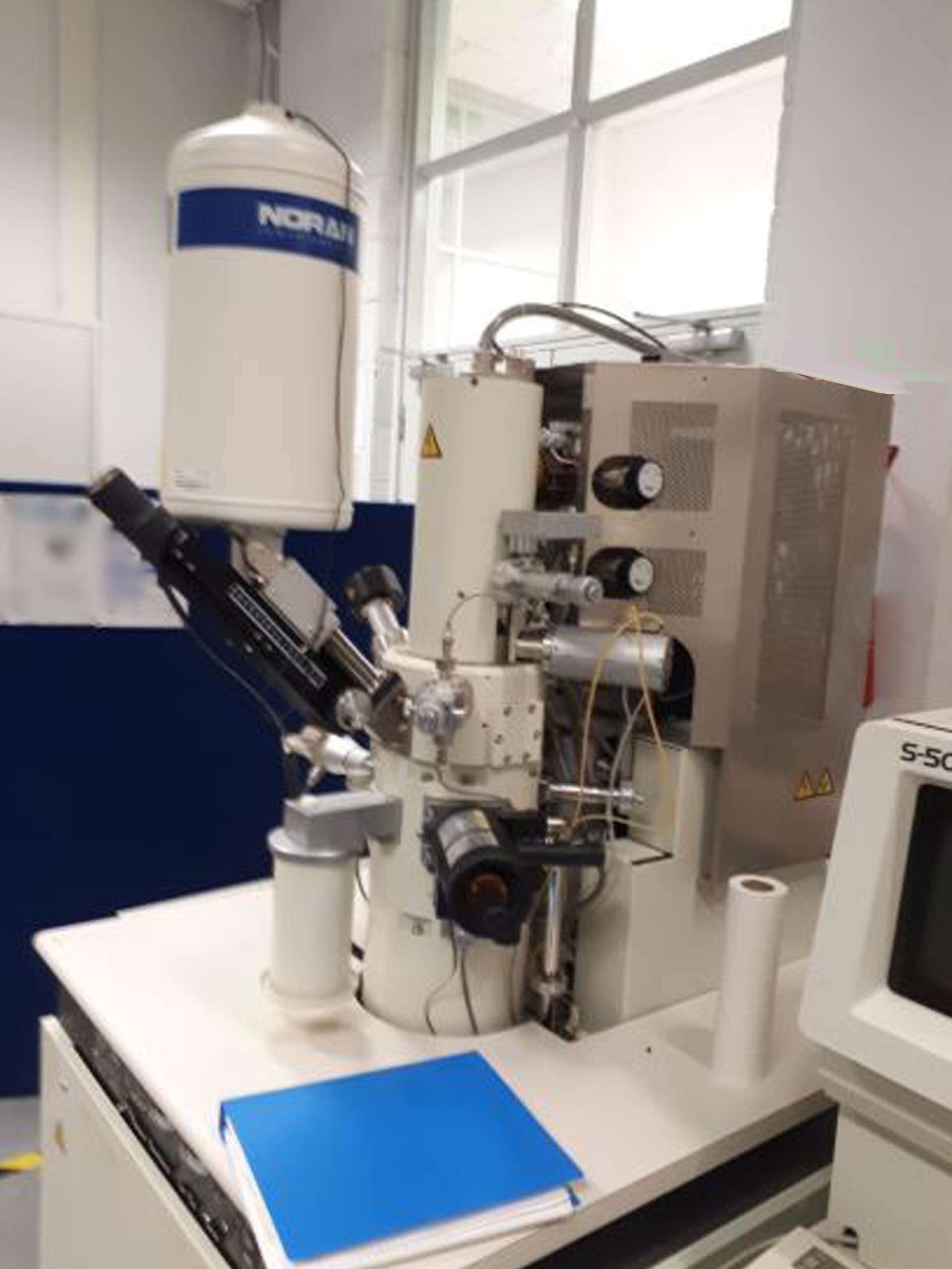 HITACHI S-5000 SEM used for sale price #9241544, 1998 > buy from CAE