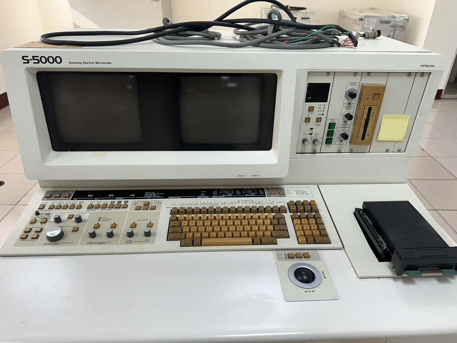 HITACHI S-5000 SEM used for sale price #293794276 > buy from CAE