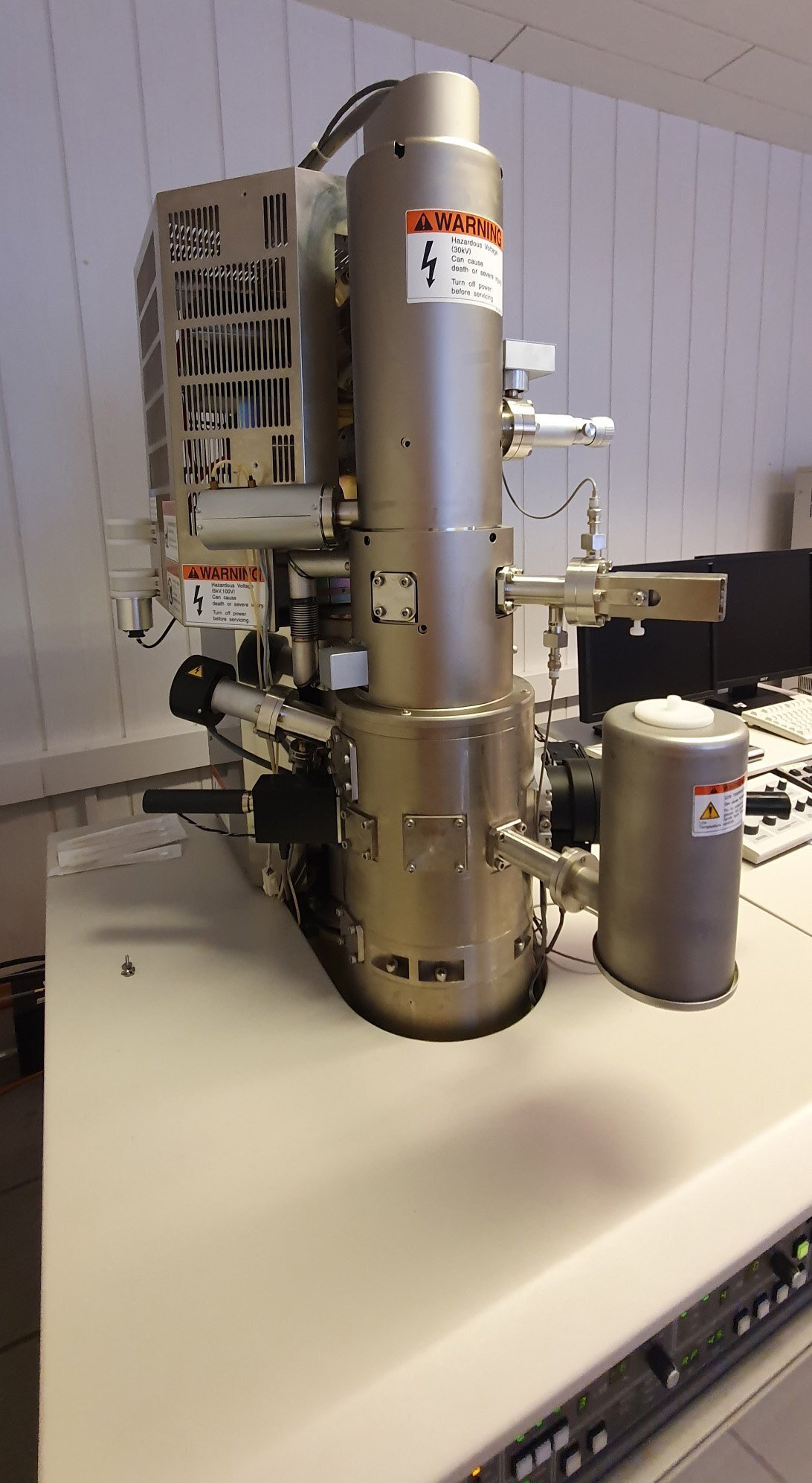 HITACHI S-5200 SEM used for sale price #9234598 > buy from CAE