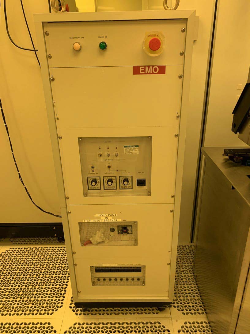 HITACHI S-7800 SEM 已使用的 待售 價格 #293666734, 1996 > 買 從 CAE