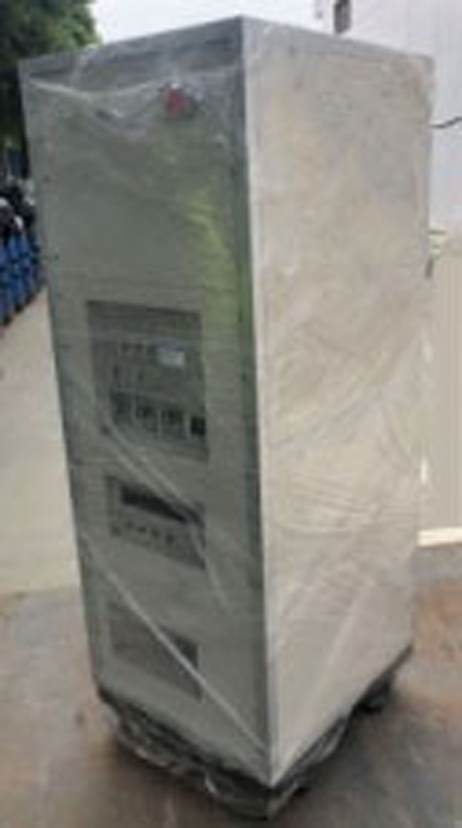 HITACHI S-8820S SEM used for sale price #9364241, 1996 > buy from CAE