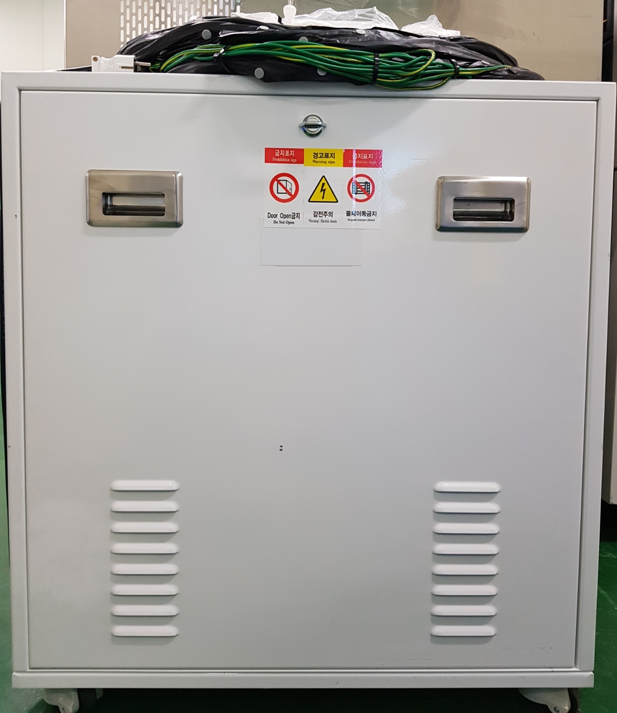 HITACHI S-9200 SEM used for sale price #9209646, 1999 > buy from CAE