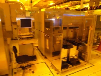 HITACHI S-9300 SEM 用于销售价格 #9193610, 2005 > 从 CAE 购买