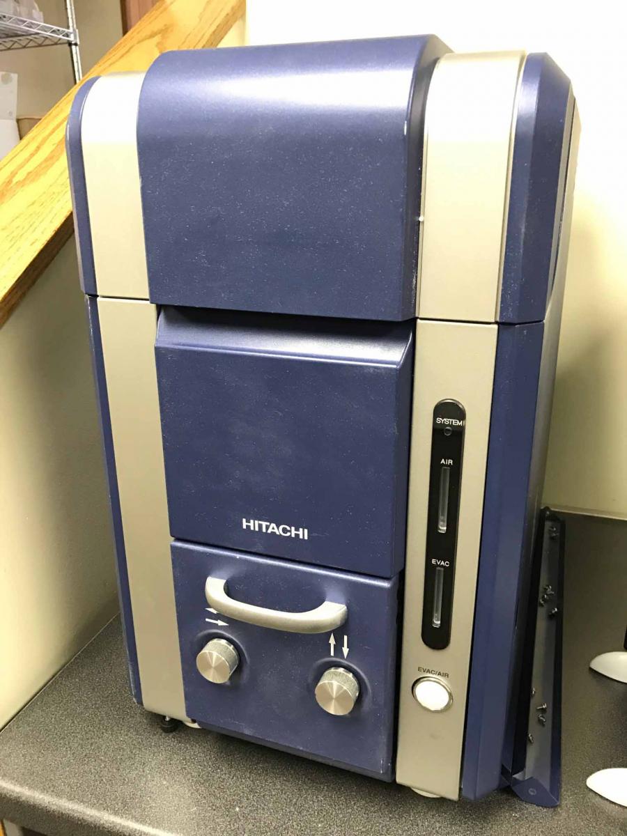 HITACHI TM-3000 SEM はセール価格 #9161453, 2010 で使用されています > CAE から購入