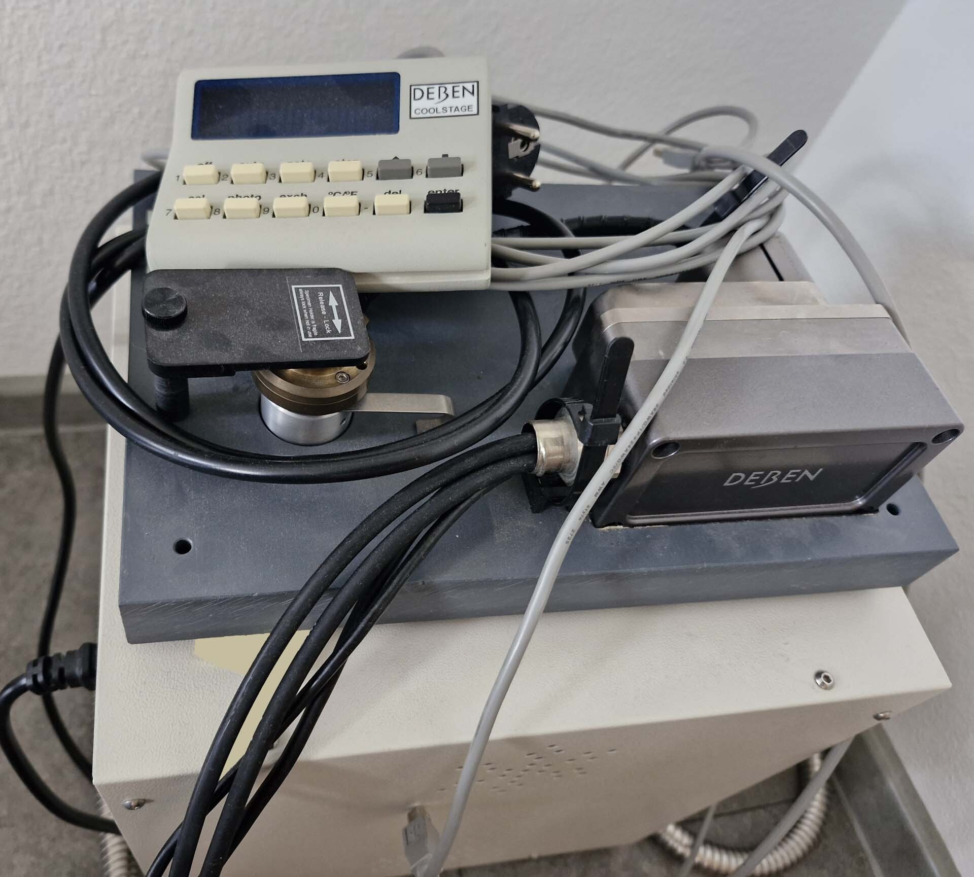 HITACHI TM-3000 SEM 판매 가격 #293769670에 사용됨 > CAE에서 구매