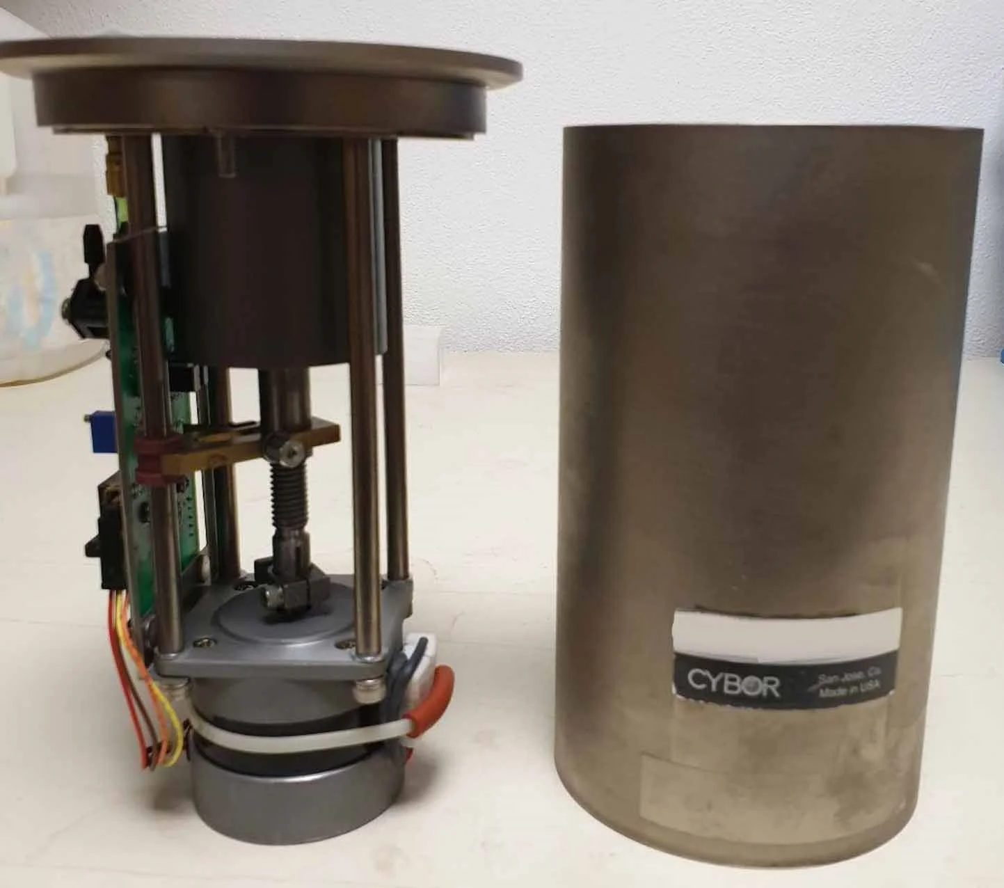 IDI CYBOR Lot of pumps for SVG 8800 / 8600 펌프 판매 가격 #9257322에 사용됨 > CAE ...