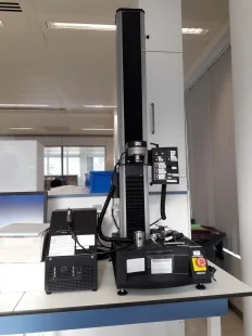 INSTRON 5544 Lab Equipment used for sale price #9269277 > buy from CAE