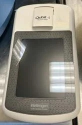 INVITROGEN Qubit 4 実験装置及び付属品 はセール価格 #293670524 で使用されています > CAE から購入