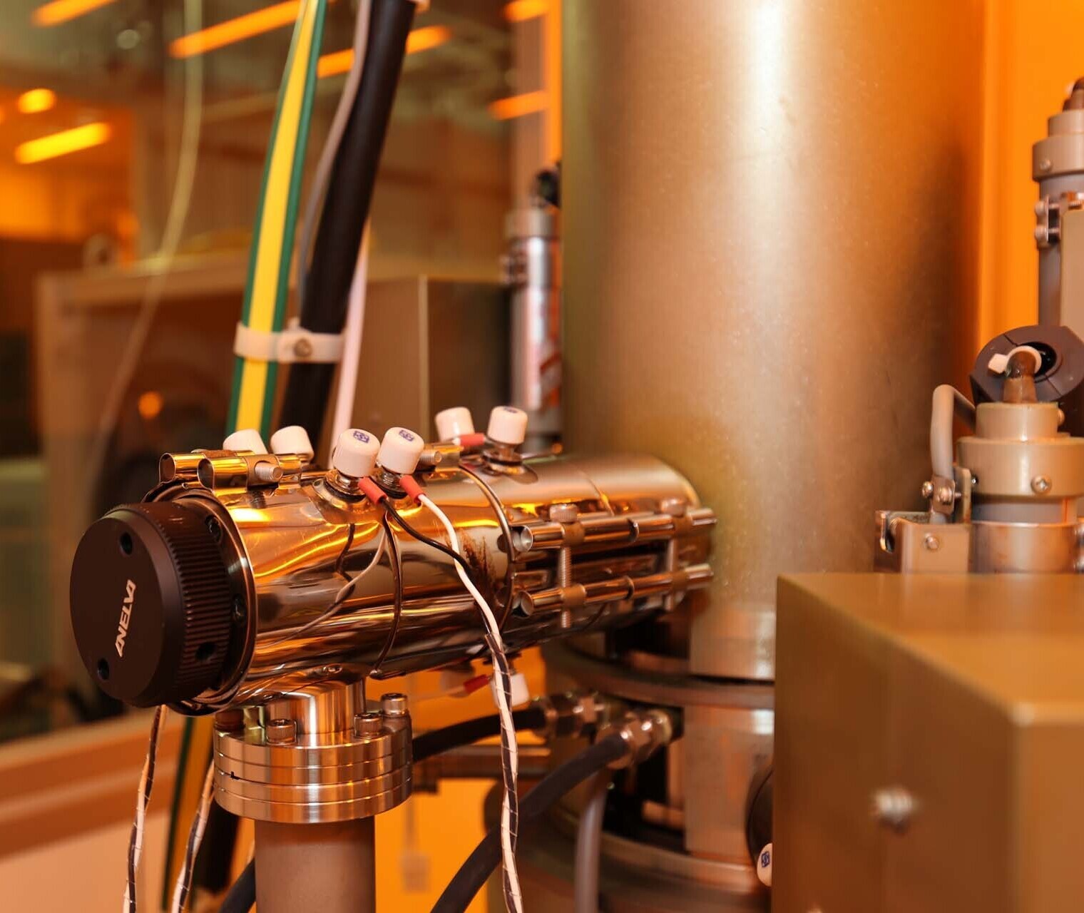 JEOL JBX-5500ZB SEM Used for sale price #293662495, 2009 > buy from CAE