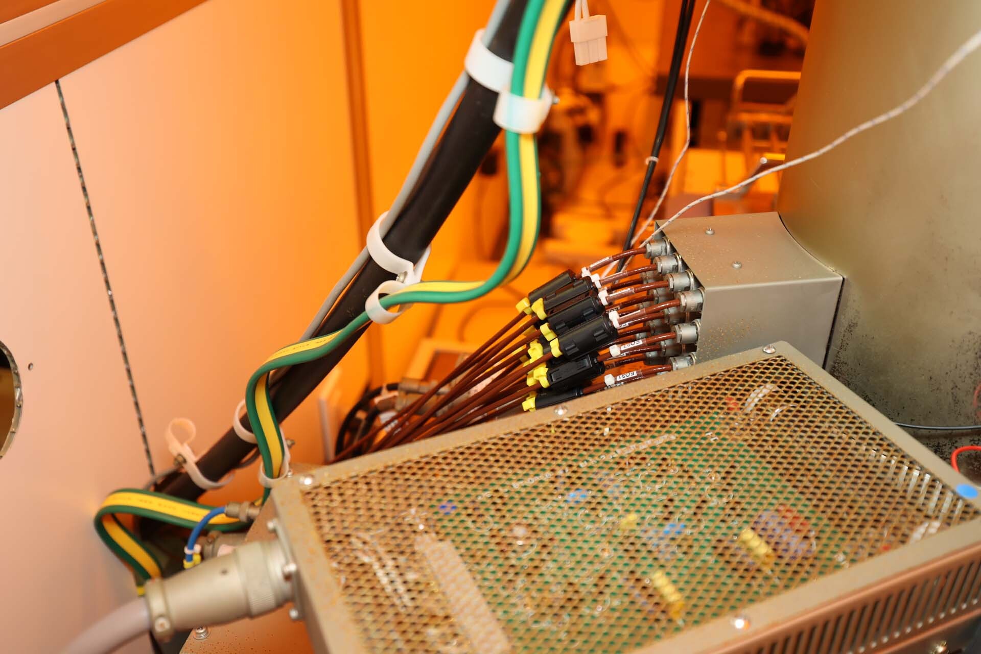 JEOL JBX-5500ZB SEM Used for sale price #293662495, 2009 > buy from CAE