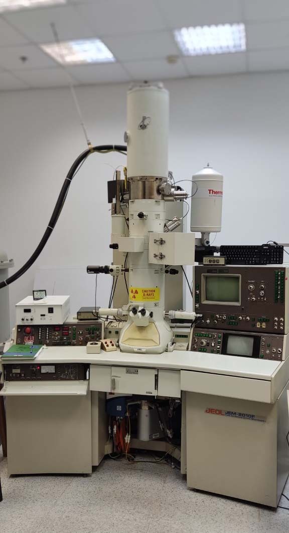 JEOL JEM 2010F SEM 用過的 出售 價錢 #293585832, 1997 > 購買 from CAE