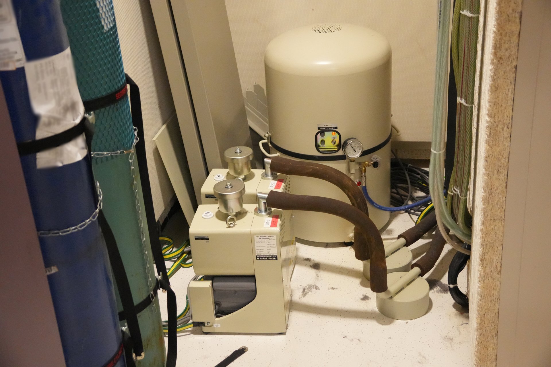JEOL JEM 3200FS SEM 用於銷售價格 #293796361 > 從 CAE 購買