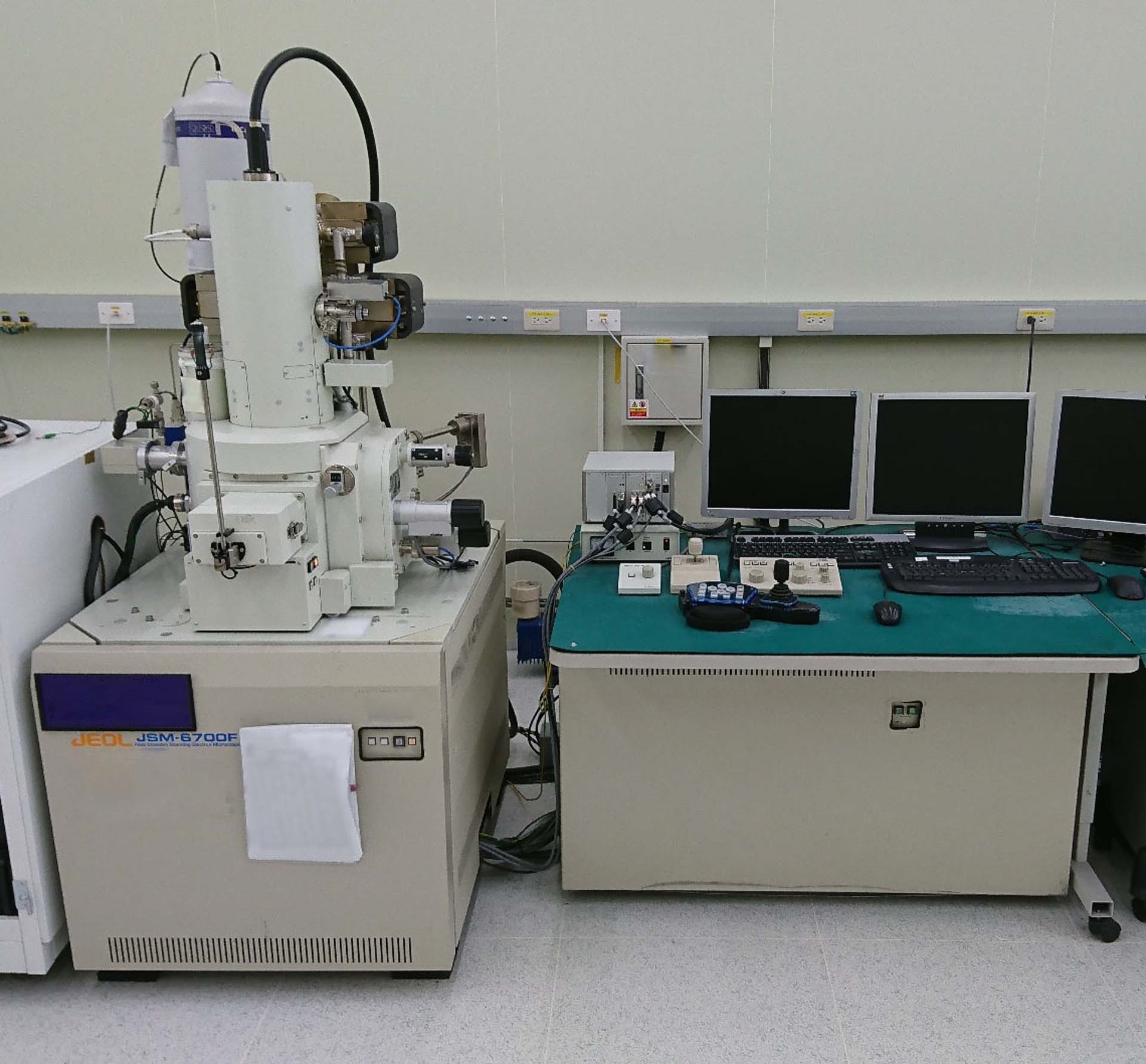 JEOL JSM 6700F SEM used for sale price #9233189, 2006 > buy from CAE