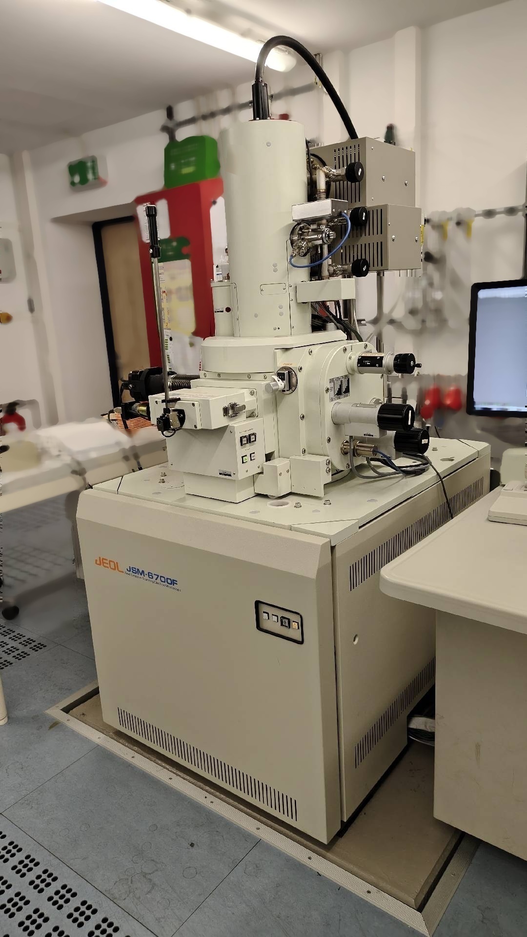 JEOL JSM 6700F SEM used for sale price #293813761, 2003 > buy from CAE