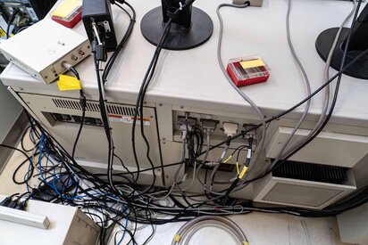 JEOL JSM 7600F SEM used for sale price #293653209, 2009 > buy from CAE