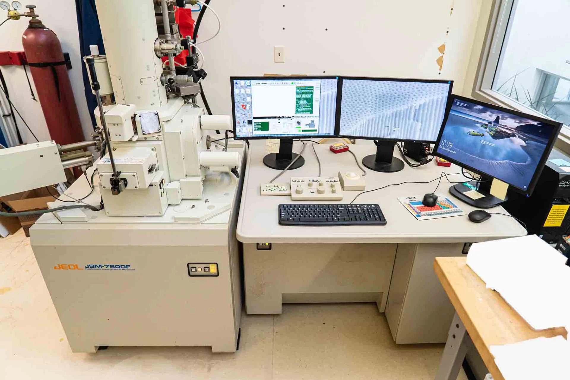 JEOL JSM 7600F SEM 판매 가격 #293653209, 2009에 사용됨 > CAE에서 구매