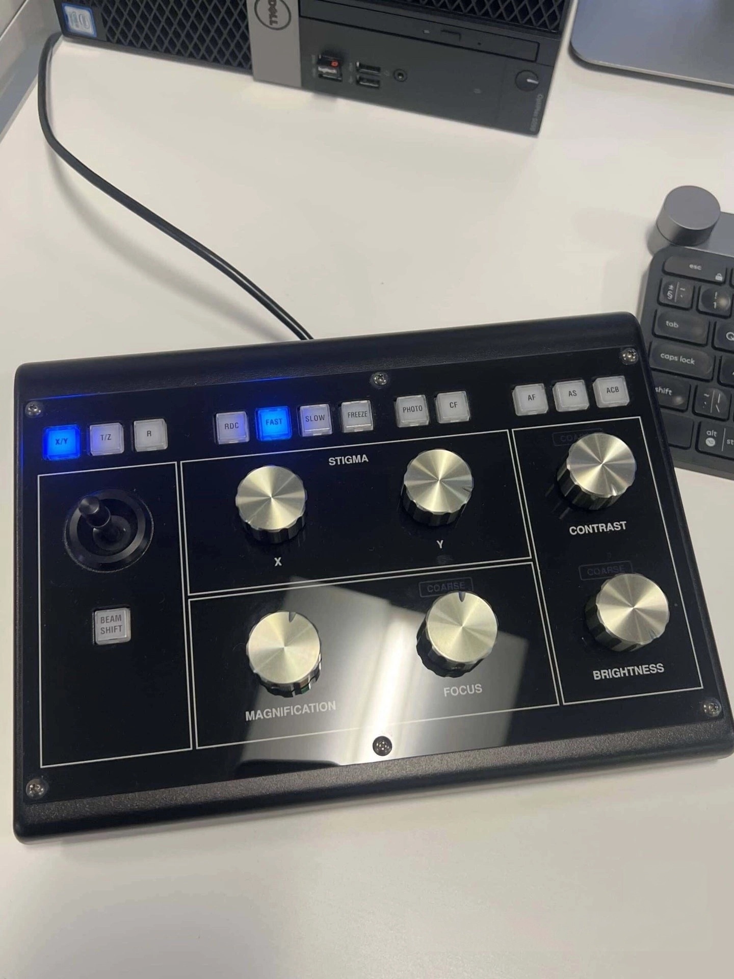 JEOL JSM IT500 SEM used for sale price #293814911 > buy from CAE