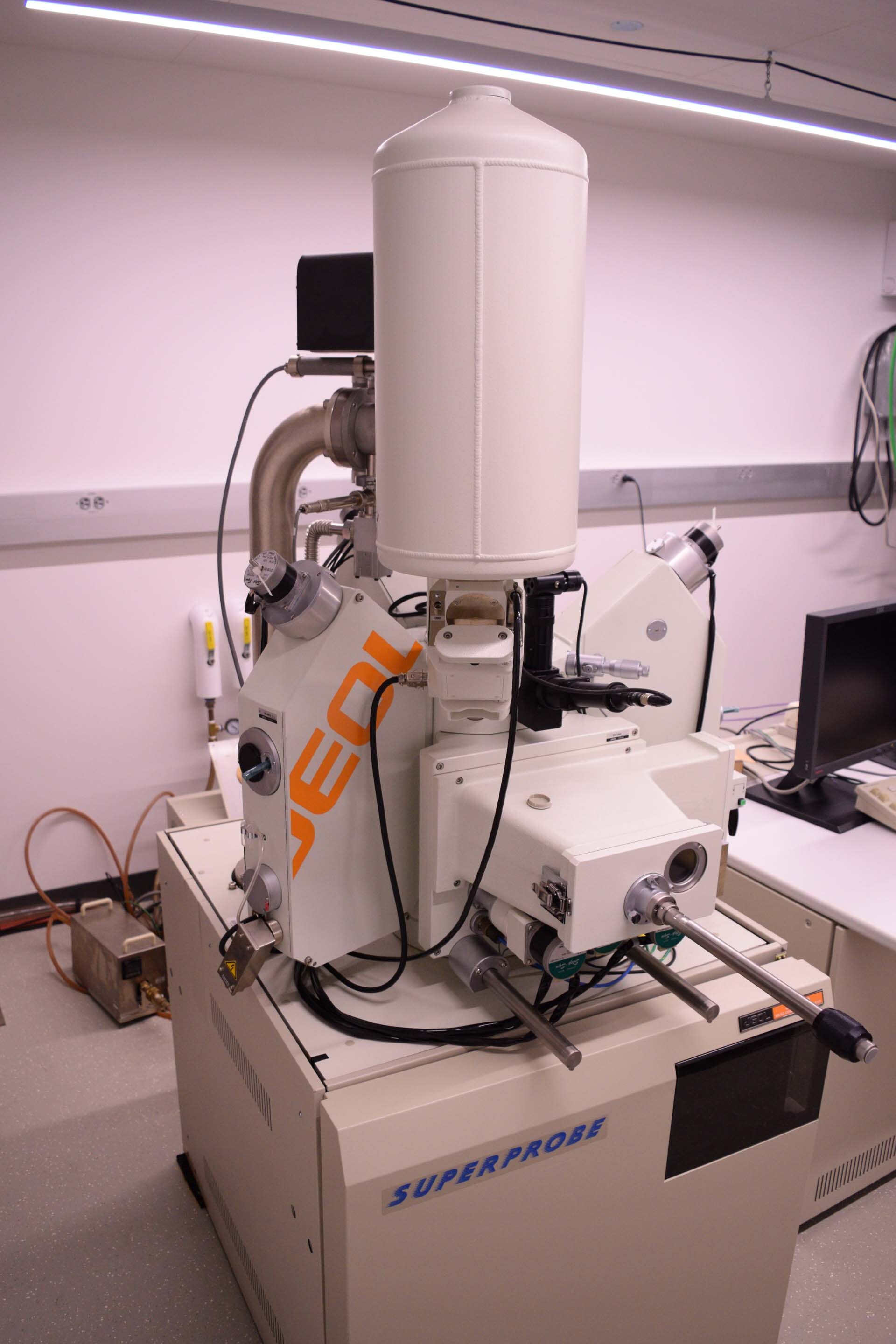 JEOL JXA 8200 SEM used for sale price #293762183 > buy from CAE