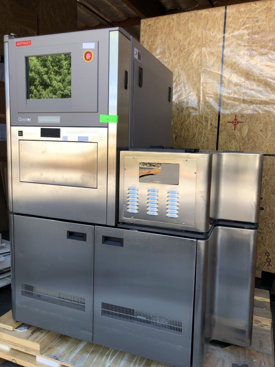 KEITHLEY / KLA / TENCOR Quantox 64000 웨이퍼 테스터 판매 가격 #9284586, 1997에 사용됨 ...