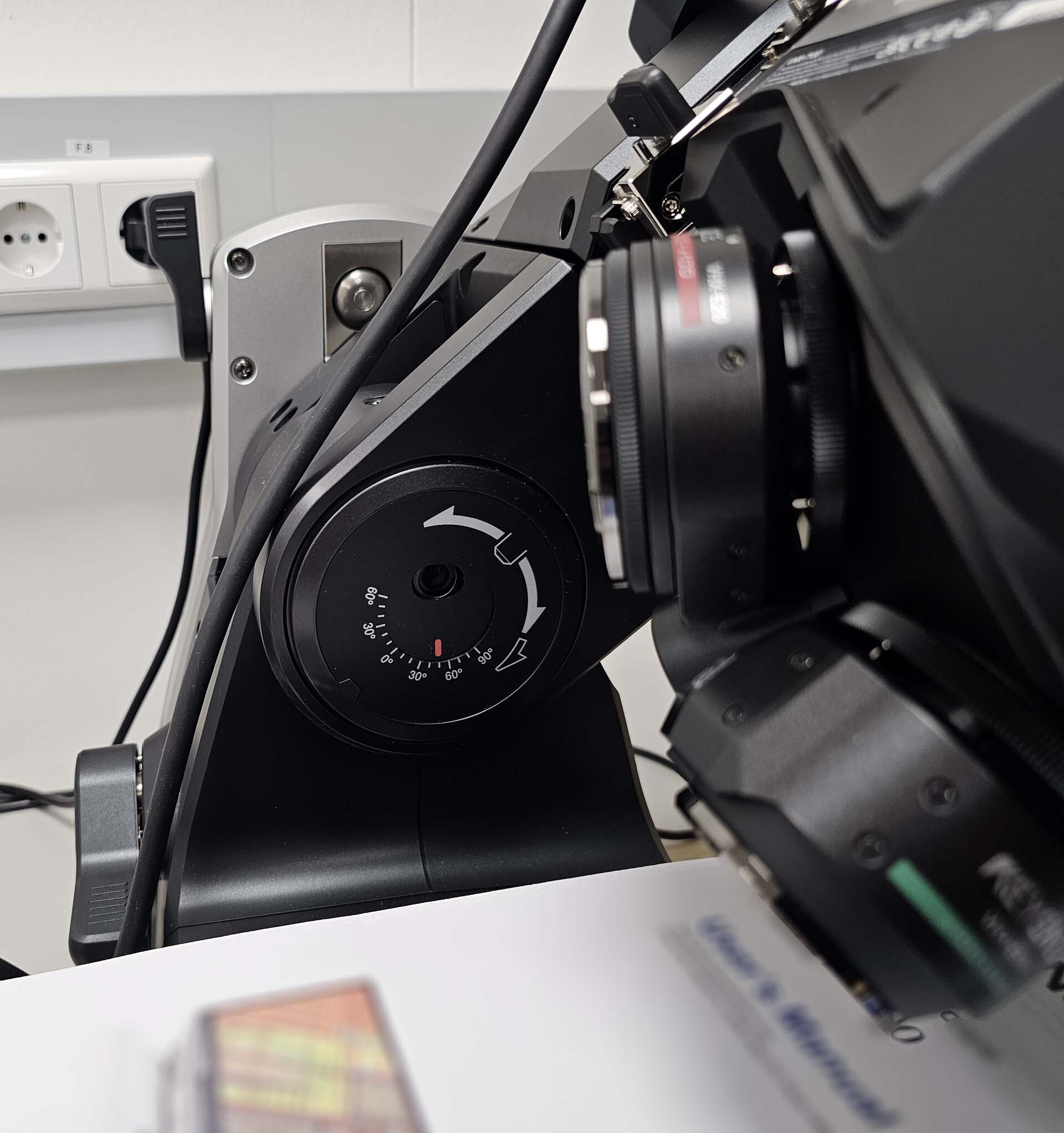 KEYENCE VHX-7000N Microscope used for sale price #293744800, 2023 > buy ...