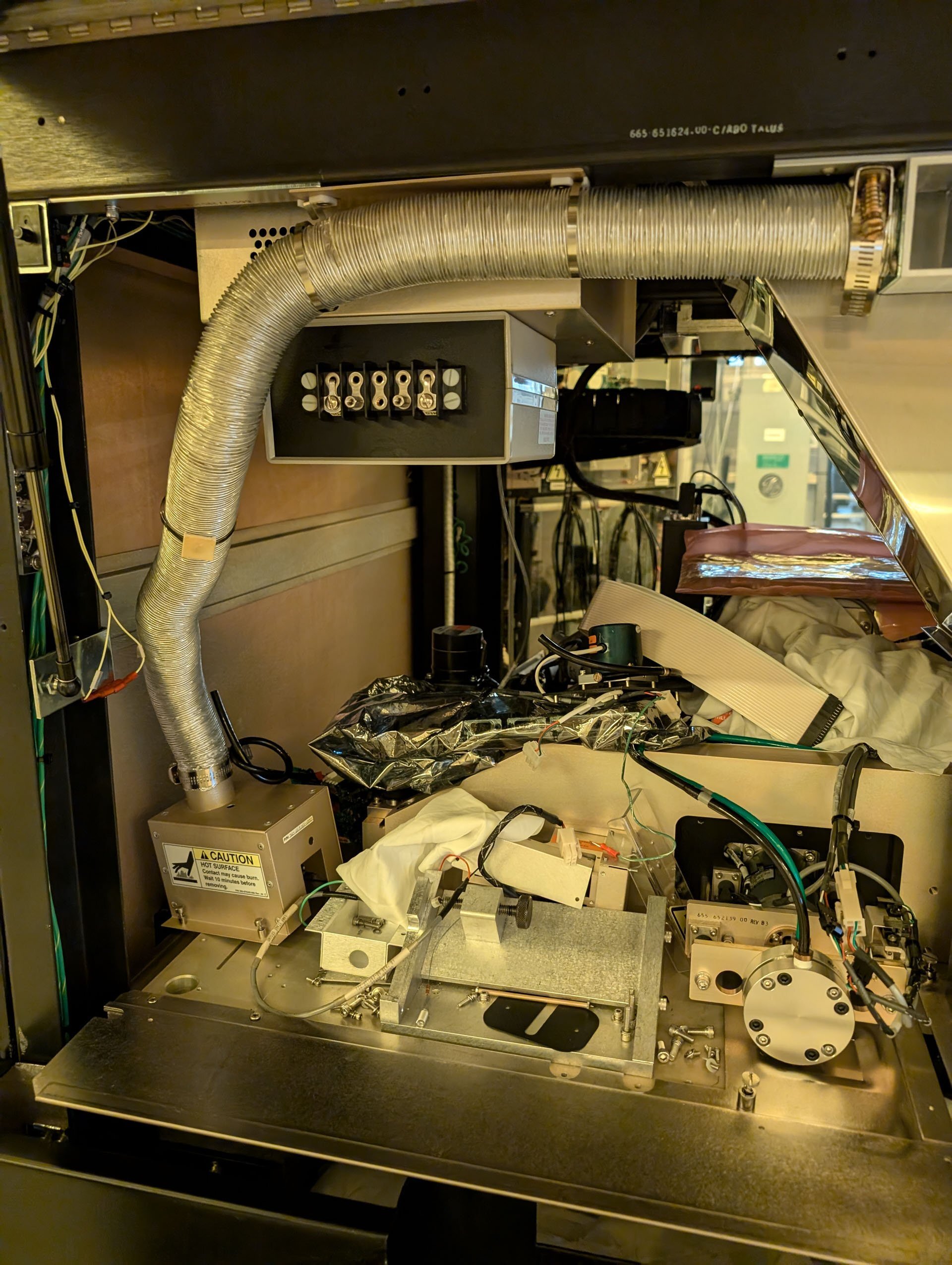 KLA / TENCOR 2138 Mask & Wafer Inspector used for sale price #293767168 ...